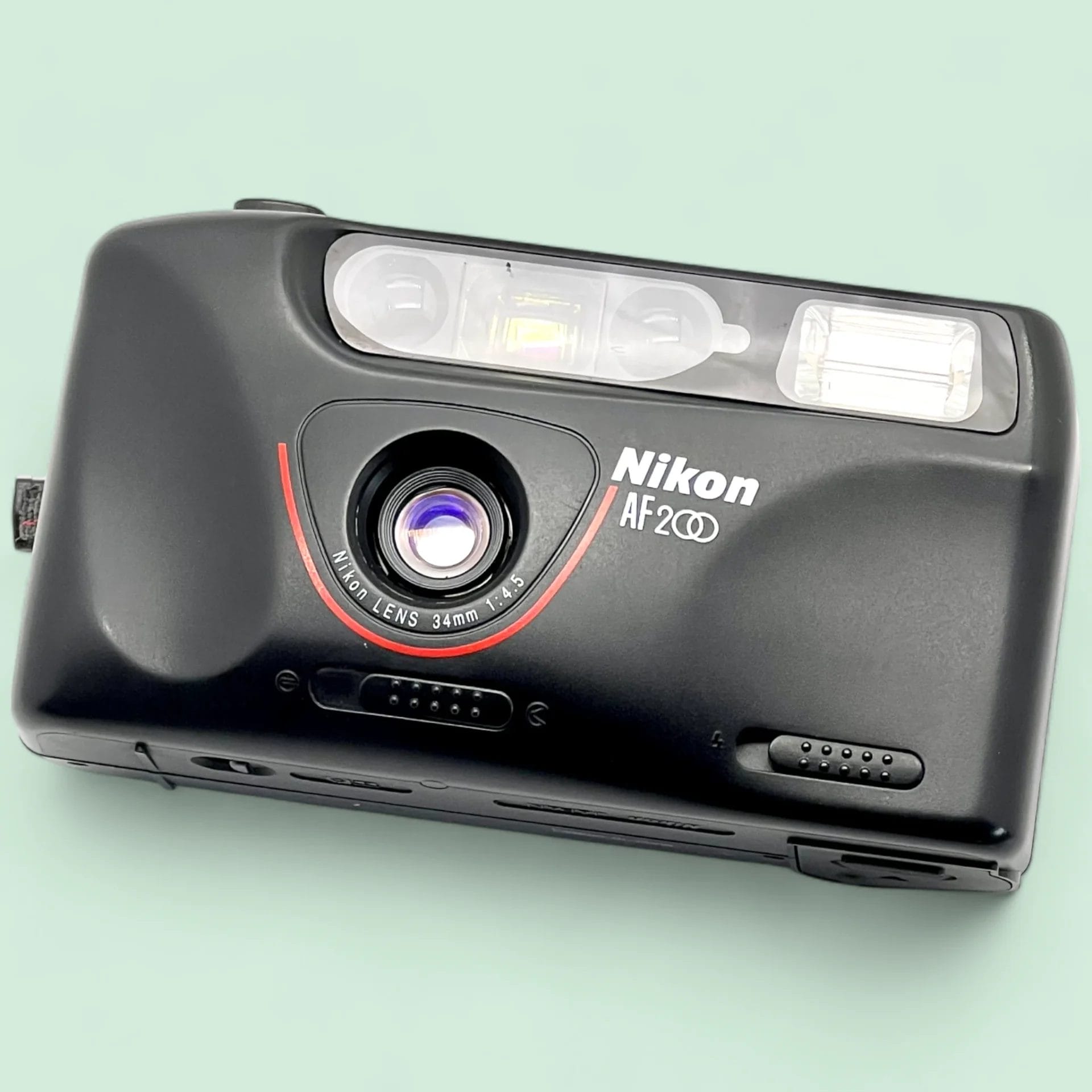 Nikon 200 AF - Analogue Revival